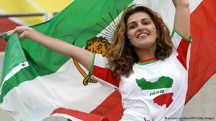 زنان ایرانی عاشق فوتبال و جام جهانی
